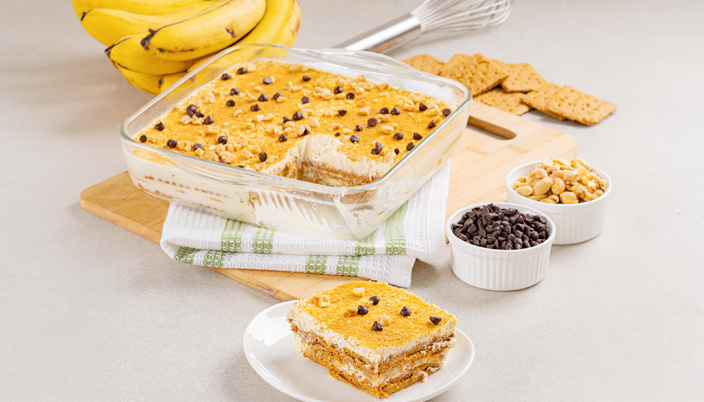 Banana and Peanut Butter Graham Cake - Kitchen Angel